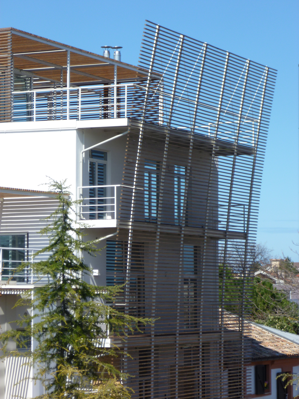 Wooden Brise Soleil Facing - Albero Maestro